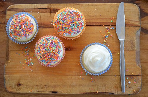 Easy Vanilla Cupcakes for Kids to Cook. - Picklebums